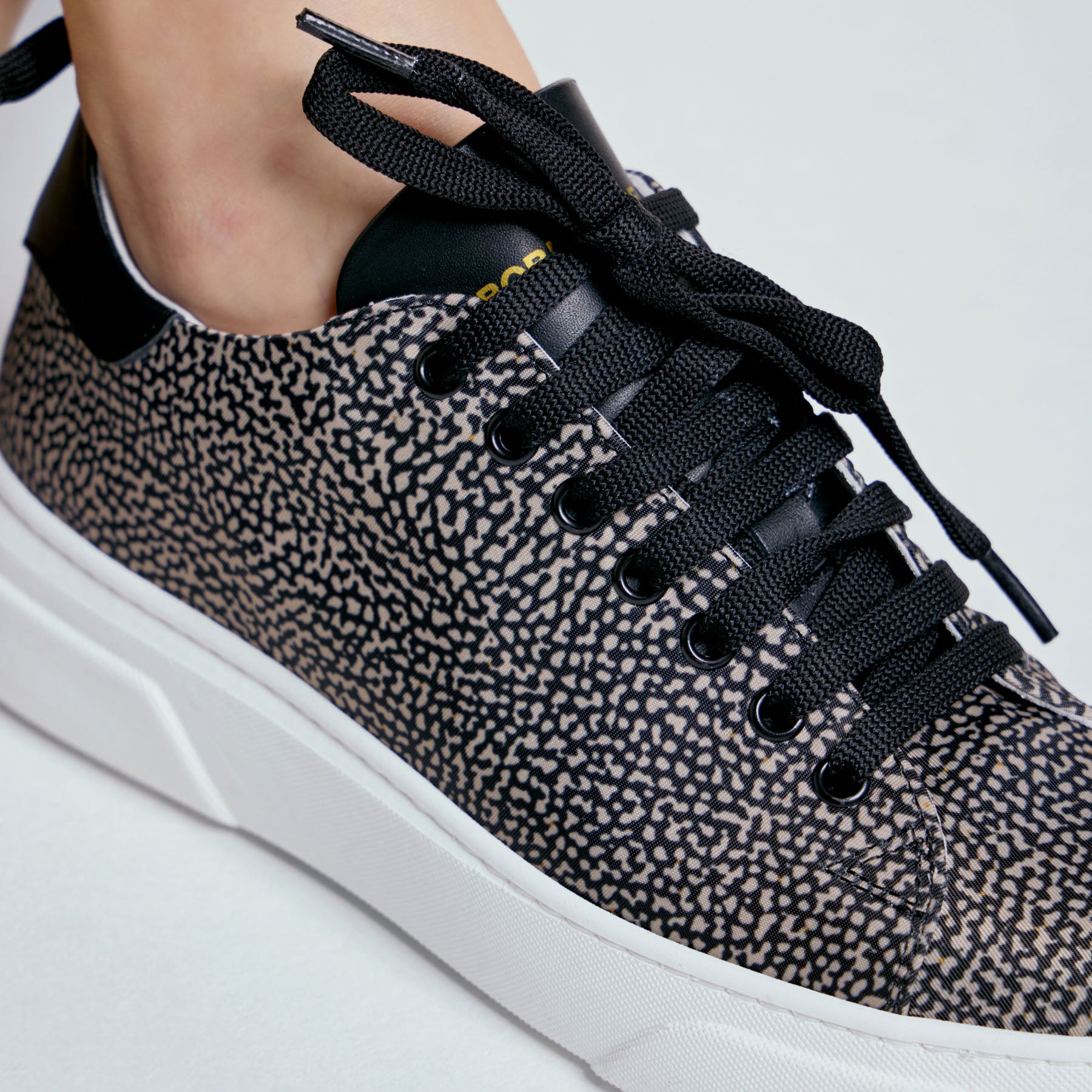 Borbonese 940 Sneakers Δίπατα - Μπεζ/Μαύρο – galleria di scarpe
